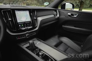 Melns Volvo XC60 2022 Jelgava, ar dzinēja tilpumu 2.00 L un nobraukumu 0 tūkst. km par 28500 €, foto 16 vietnē AUTOMOTO.COM.LV