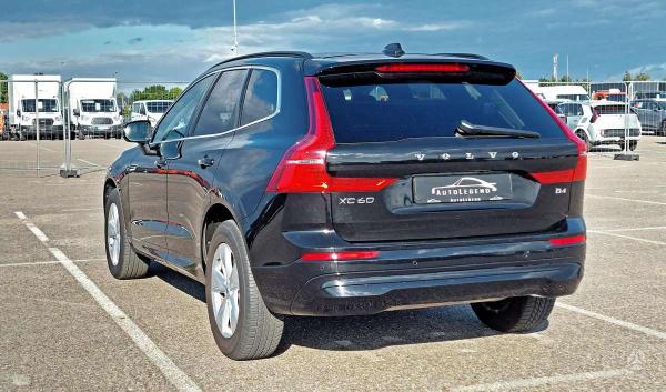 Black Volvo XC60 2022 in Vilnius, with an engine capacity of 1.97 L and mileage of 191 thousand km for 20800 €, photo 4 on AUTOMOTO.COM.LV