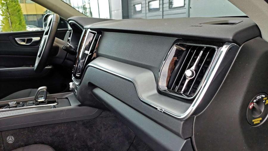 Melns Volvo XC60 2022 Viļņa, ar dzinēja tilpumu 1.97 L un nobraukumu 191 tūkst. km par 20800 €, foto 33 vietnē AUTOMOTO.COM.LV
