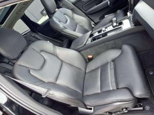 Melns Volvo XC60 2022 Šauļi, ar dzinēja tilpumu 1.97 L un nobraukumu 164 tūkst. km par 30950 €, foto 33 vietnē AUTOMOTO.COM.LV