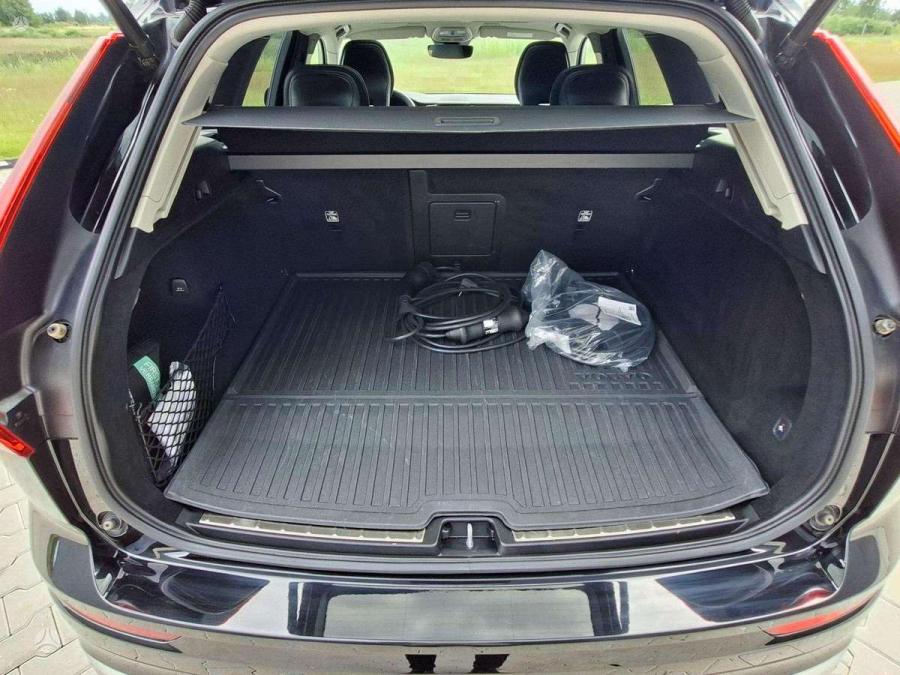 Melns Volvo XC60 2022 Šauļi, ar dzinēja tilpumu 1.97 L un nobraukumu 164 tūkst. km par 30950 €, foto 27 vietnē AUTOMOTO.COM.LV