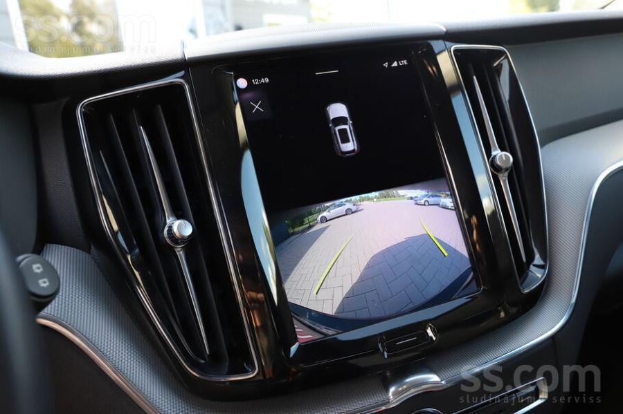Black Volvo XC60 2022 in Tukums, with an engine capacity of 2.00 L and mileage of 85 thousand km for 29000 €, photo 10 on AUTOMOTO.COM.LV