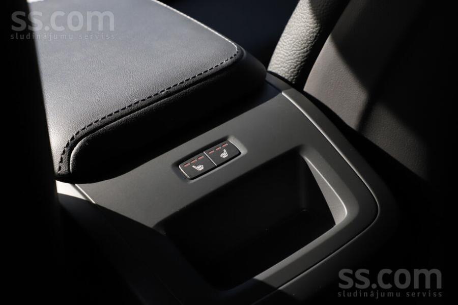 Black Volvo XC60 2022 in Tukums, with an engine capacity of 2.00 L and mileage of 85 thousand km for 29000 €, photo 15 on AUTOMOTO.COM.LV