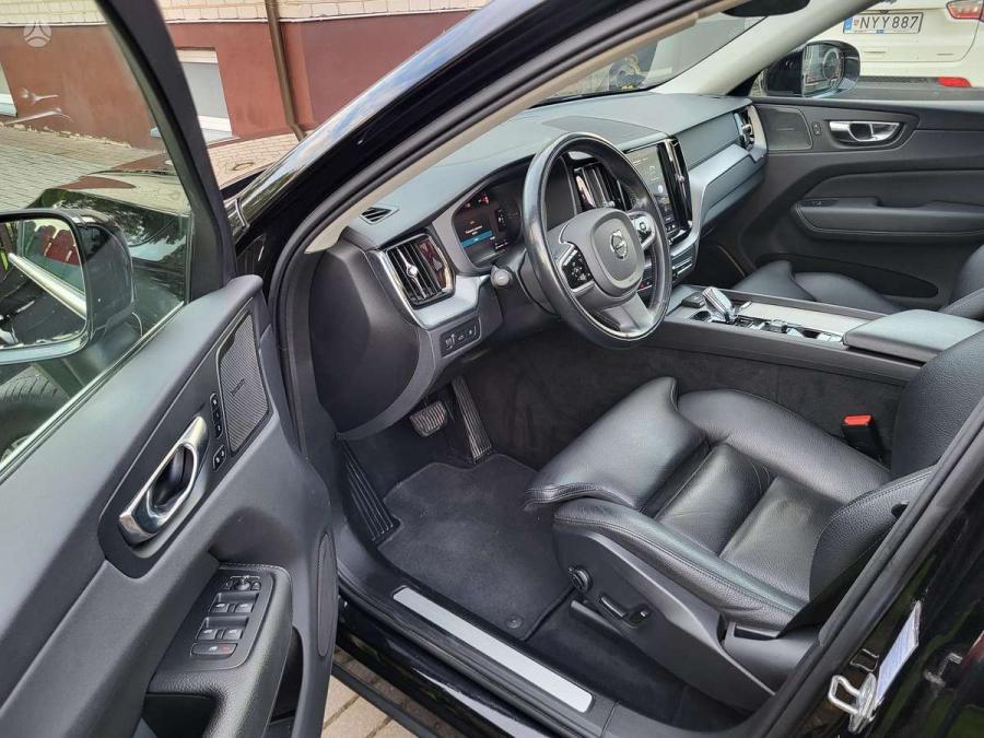 Black Volvo XC60 2022 in Siauliai, with an engine capacity of 2.00 L and mileage of 219 thousand km for 26500 €, photo 8 on AUTOMOTO.COM.LV
