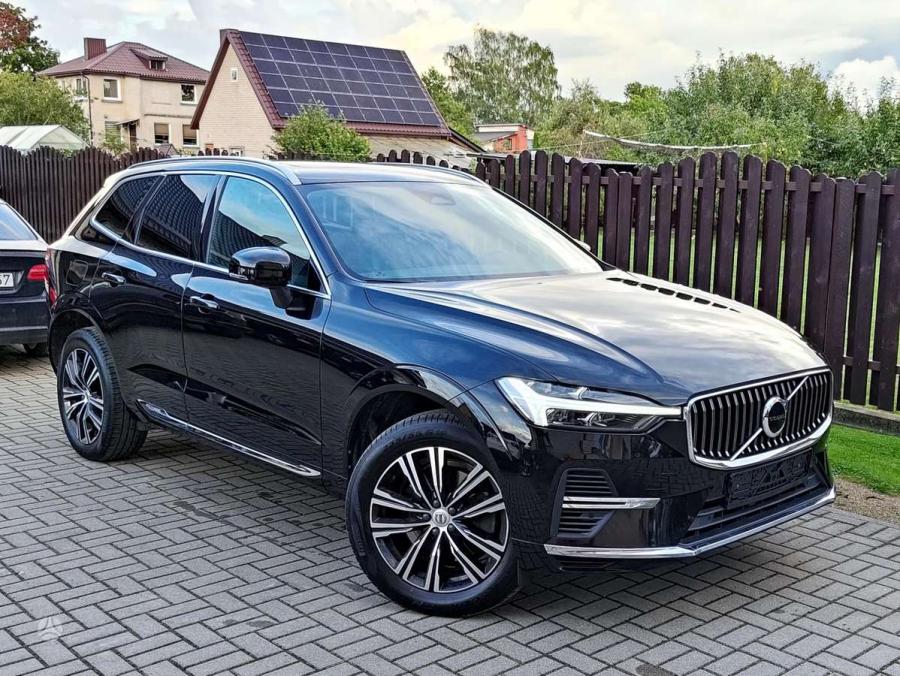 Black Volvo XC60 2022 in Siauliai, with an engine capacity of 2.00 L and mileage of 219 thousand km for 26500 €, photo 14 on AUTOMOTO.COM.LV