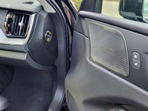 Black Volvo XC60 2022 in Siauliai, with an engine capacity of 2.00 L and mileage of 219 thousand km for 26500 €, photo 35 on AUTOMOTO.COM.LV