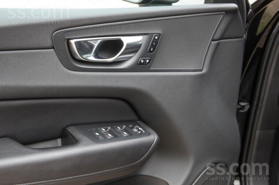 Black Volvo XC60 2022 in Tukums, with an engine capacity of 2.00 L and mileage of 223 thousand km for 22900 €, photo 11 on AUTOMOTO.COM.LV
