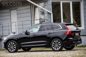 Black Volvo XC60 2022 in Tukums, with an engine capacity of 2.00 L and mileage of 223 thousand km for 22900 €, photo 4 on AUTOMOTO.COM.LV