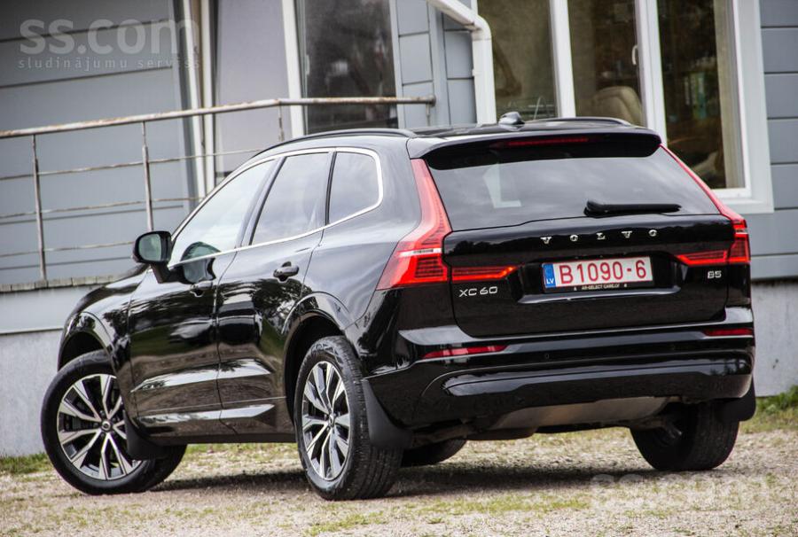 Black Volvo XC60 2022 in Tukums, with an engine capacity of 2.00 L and mileage of 223 thousand km for 22900 €, photo 5 on AUTOMOTO.COM.LV