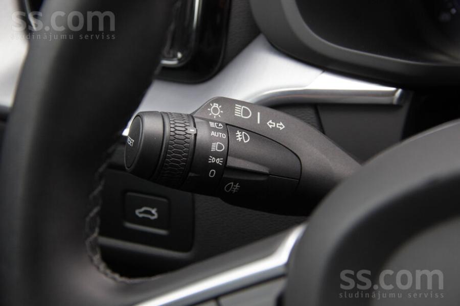 Black Volvo XC60 2022 in Tukums, with an engine capacity of 2.00 L and mileage of 223 thousand km for 22900 €, photo 29 on AUTOMOTO.COM.LV