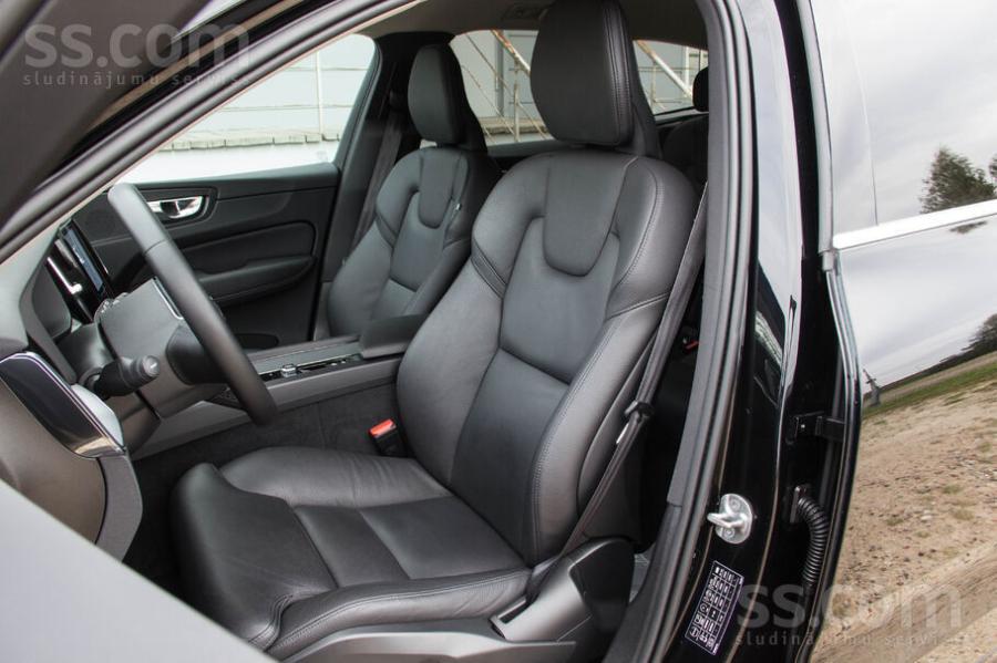 Black Volvo XC60 2022 in Tukums, with an engine capacity of 2.00 L and mileage of 223 thousand km for 22900 €, photo 20 on AUTOMOTO.COM.LV