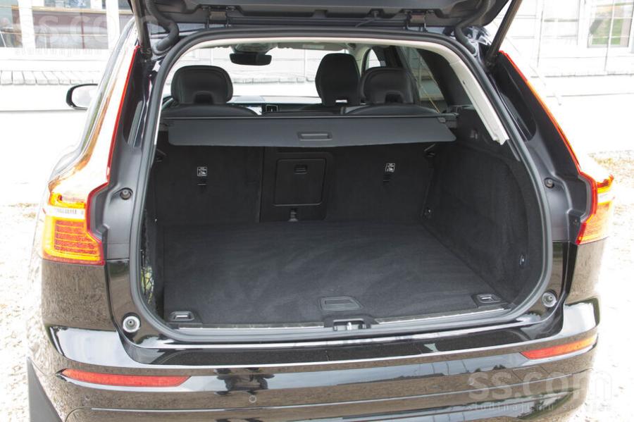 Black Volvo XC60 2022 in Tukums, with an engine capacity of 2.00 L and mileage of 223 thousand km for 22900 €, photo 53 on AUTOMOTO.COM.LV