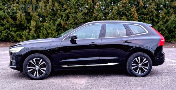 Black Volvo XC60 2023 in Tallinn, with an engine capacity of 2.00 L and mileage of 142 thousand km for 36900 €, photo 7 on AUTOMOTO.COM.LV