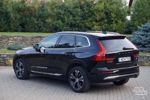 Black Volvo XC60 2023 in Kedainiai, with an engine capacity of 2.00 L and mileage of 29 thousand km for 39850 €, photo 5 on AUTOMOTO.COM.LV