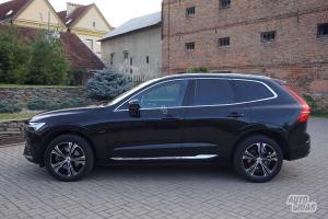 Black Volvo XC60 2023 in Kedainiai, with an engine capacity of 2.00 L and mileage of 29 thousand km for 39850 €, photo 6 on AUTOMOTO.COM.LV