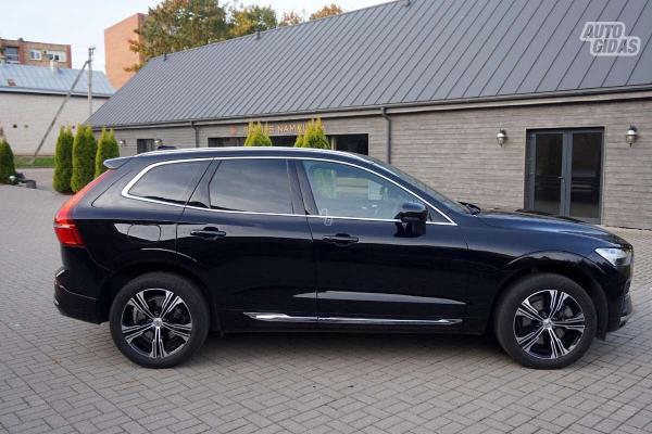 Black Volvo XC60 2023 in Kedainiai, with an engine capacity of 2.00 L and mileage of 29 thousand km for 39850 €, photo 6 on AUTOMOTO.COM.LV