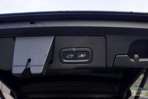 Black Volvo XC60 2023 in Kedainiai, with an engine capacity of 2.00 L and mileage of 29 thousand km for 39850 €, photo 13 on AUTOMOTO.COM.LV