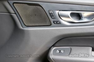 Melns Volvo XC60 2023 Tallina, ar dzinēja tilpumu 2.00 L un nobraukumu 77 tūkst. km par 44990 €, foto 14 vietnē AUTOMOTO.COM.LV