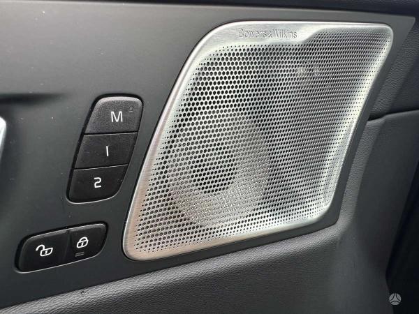 Melns Volvo XC60 2023 Kauņa, ar dzinēja tilpumu 1.97 L un nobraukumu 210 tūkst. km par 28900 €, foto 7 vietnē AUTOMOTO.COM.LV