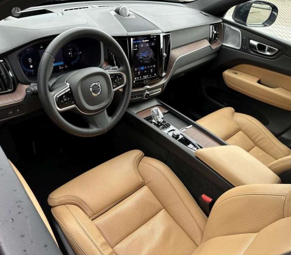 Melns Volvo XC60 2023 Kauņa, ar dzinēja tilpumu 1.97 L un nobraukumu 210 tūkst. km par 28900 €, foto 8 vietnē AUTOMOTO.COM.LV