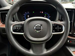 Black Volvo XC60 2023 in Kaunas, with an engine capacity of 1.97 L and mileage of 210 thousand km for 28900 €, photo 11 on AUTOMOTO.COM.LV