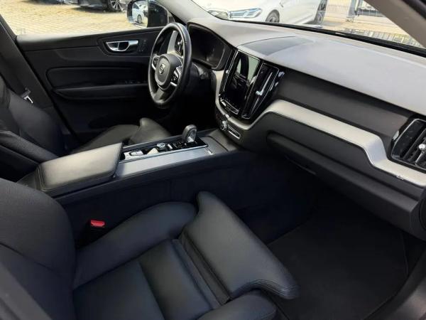 Melns Volvo XC60 2023 Rīga, ar dzinēja tilpumu 2.00 L un nobraukumu 172 tūkst. km par 29990 €, foto 8 vietnē AUTOMOTO.COM.LV