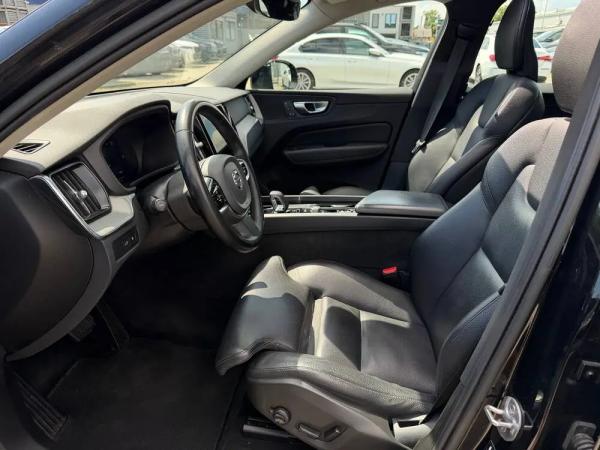 Melns Volvo XC60 2023 Rīga, ar dzinēja tilpumu 2.00 L un nobraukumu 172 tūkst. km par 29990 €, foto 10 vietnē AUTOMOTO.COM.LV