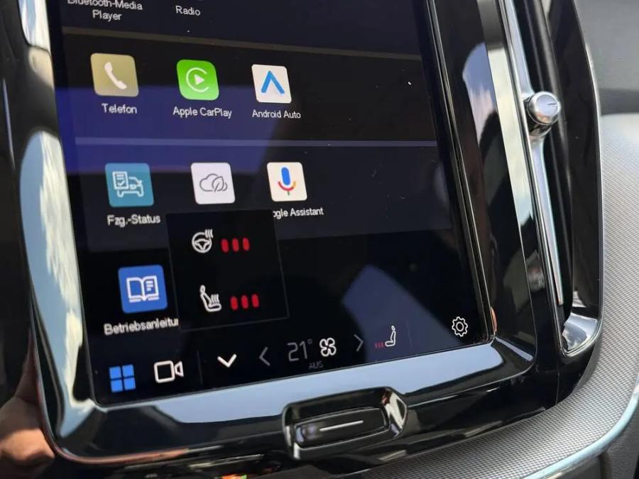 Черный Вольво ХС60 2023 в Рига, объемом двигателя 2.00 л и пробегом 172 тыс. км за 29990 €, фото 19 на AUTOMOTO.COM.LV