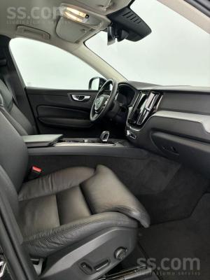 Melns Volvo XC60 2023 Rīga, ar dzinēja tilpumu 2.00 L un nobraukumu 139 tūkst. km par 37490 €, foto 15 vietnē AUTOMOTO.COM.LV
