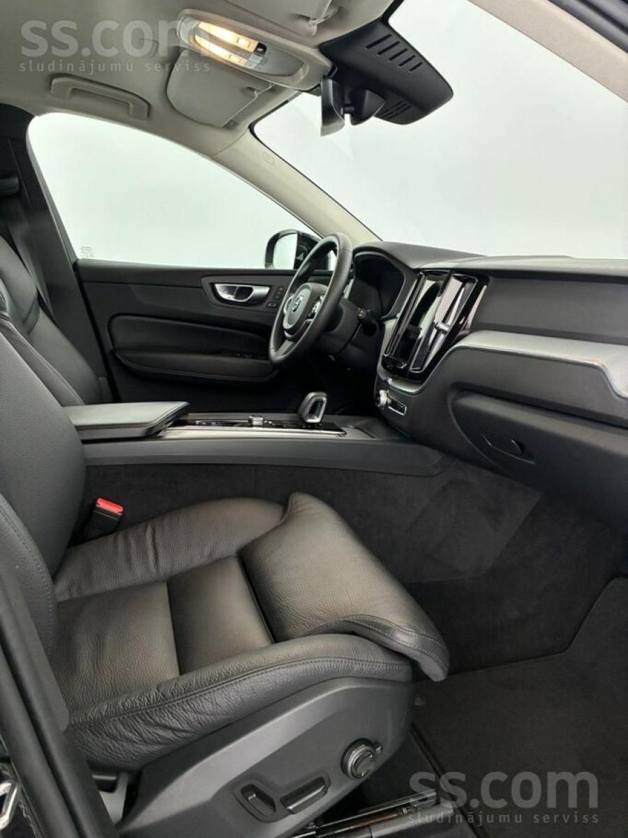 Melns Volvo XC60 2023 Rīga, ar dzinēja tilpumu 2.00 L un nobraukumu 139 tūkst. km par 37490 €, foto 15 vietnē AUTOMOTO.COM.LV