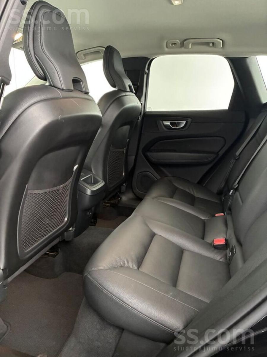 Melns Volvo XC60 2023 Rīga, ar dzinēja tilpumu 2.00 L un nobraukumu 139 tūkst. km par 37490 €, foto 17 vietnē AUTOMOTO.COM.LV