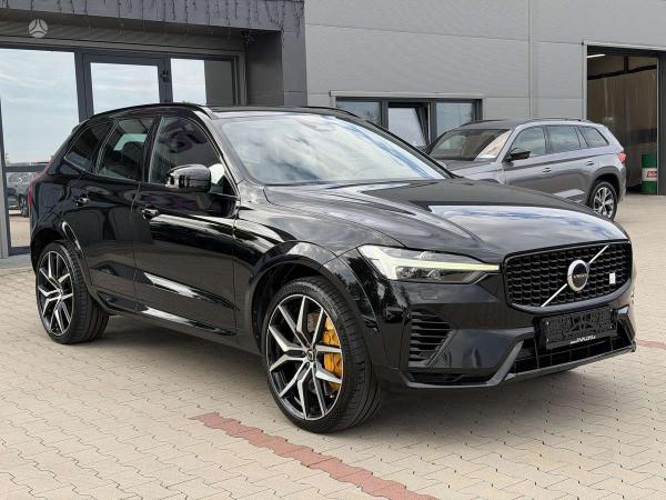 Black Volvo XC60 2023 in Siauliai, with an engine capacity of 1.97 L and mileage of 160 thousand km for 40990 €, photo 2 on AUTOMOTO.COM.LV