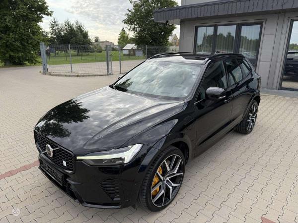 Black Volvo XC60 2023 in Siauliai, with an engine capacity of 1.97 L and mileage of 160 thousand km for 40990 €, photo 7 on AUTOMOTO.COM.LV