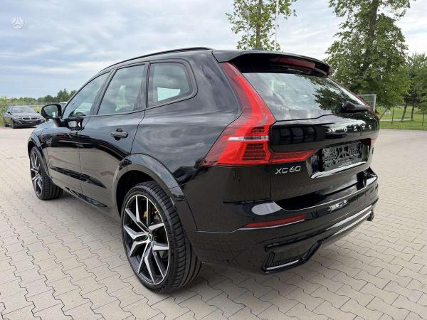Black Volvo XC60 2023 in Siauliai, with an engine capacity of 1.97 L and mileage of 160 thousand km for 40990 €, photo 9 on AUTOMOTO.COM.LV