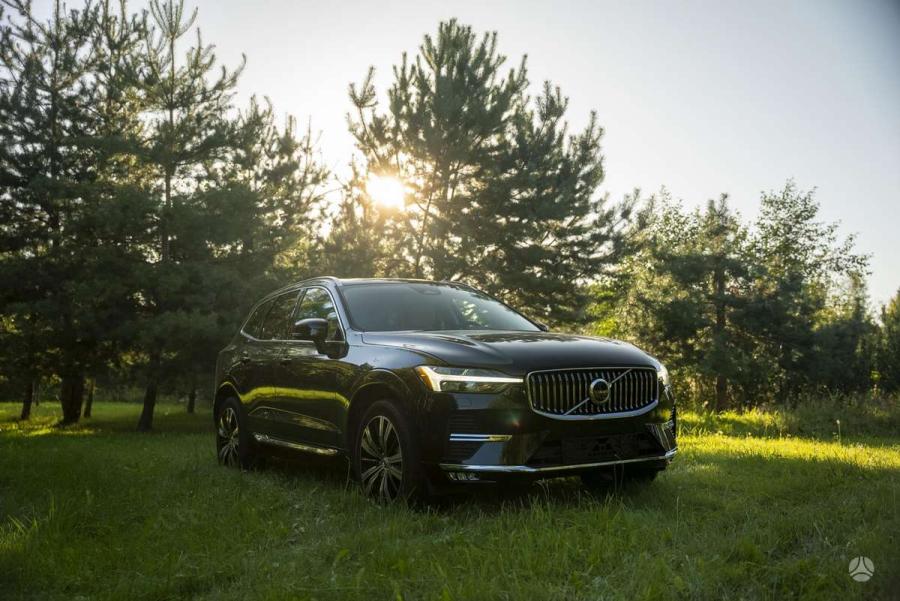 Melns Volvo XC60 2023 Viļņa, ar dzinēja tilpumu 1.99 L un nobraukumu 15 tūkst. km par 34500 €, foto 1 vietnē AUTOMOTO.COM.LV