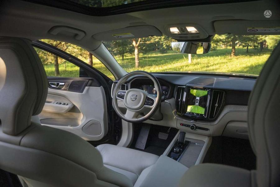 Melns Volvo XC60 2023 Viļņa, ar dzinēja tilpumu 1.99 L un nobraukumu 15 tūkst. km par 34500 €, foto 14 vietnē AUTOMOTO.COM.LV