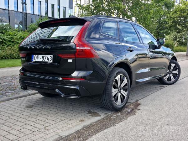 Black Volvo XC60 2023 in Riga, with an engine capacity of 2.00 L and mileage of 172 thousand km for 29990 €, photo 5 on AUTOMOTO.COM.LV
