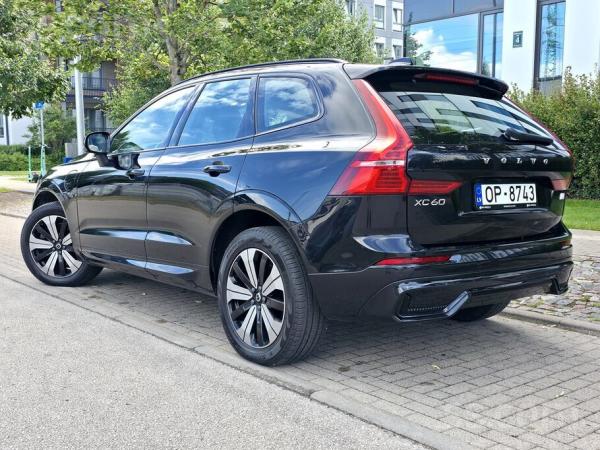 Black Volvo XC60 2023 in Riga, with an engine capacity of 2.00 L and mileage of 172 thousand km for 29990 €, photo 7 on AUTOMOTO.COM.LV