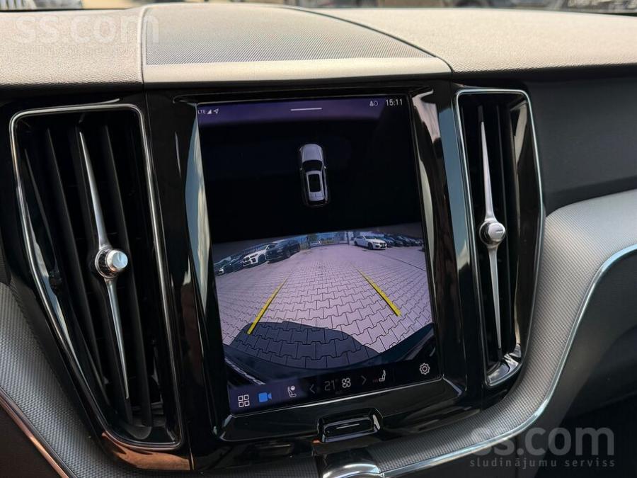 Black Volvo XC60 2023 in Riga, with an engine capacity of 2.00 L and mileage of 172 thousand km for 29990 €, photo 20 on AUTOMOTO.COM.LV