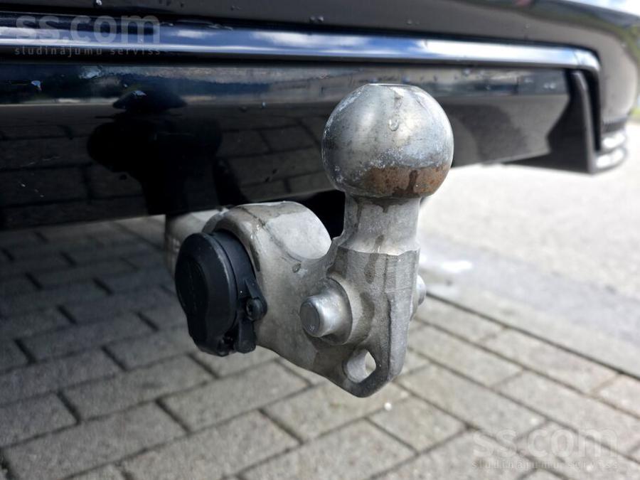 Black Volvo XC60 2023 in Riga, with an engine capacity of 2.00 L and mileage of 172 thousand km for 29990 €, photo 30 on AUTOMOTO.COM.LV