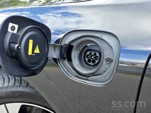 Black Volvo XC60 2023 in Riga, with an engine capacity of 2.00 L and mileage of 172 thousand km for 29990 €, photo 32 on AUTOMOTO.COM.LV