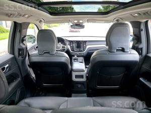 Black Volvo XC60 2023 in Riga, with an engine capacity of 2.00 L and mileage of 172 thousand km for 29990 €, photo 33 on AUTOMOTO.COM.LV