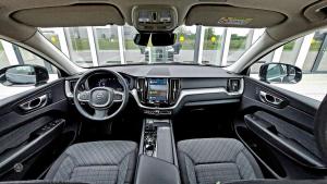 Melns Volvo XC60 2023 Viļņa, ar dzinēja tilpumu 1.97 L un nobraukumu 160 tūkst. km par 28500 €, foto 15 vietnē AUTOMOTO.COM.LV