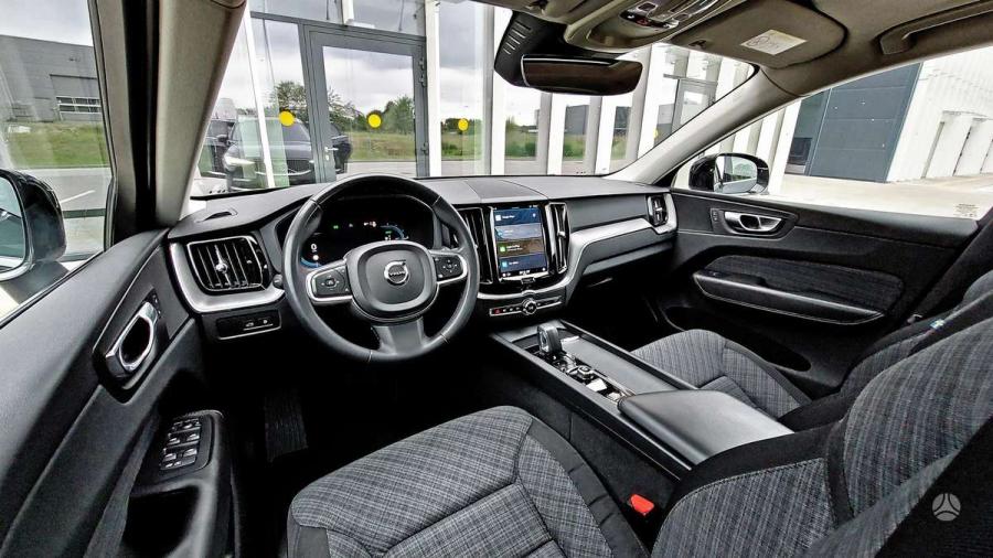 Melns Volvo XC60 2023 Viļņa, ar dzinēja tilpumu 1.97 L un nobraukumu 160 tūkst. km par 28500 €, foto 19 vietnē AUTOMOTO.COM.LV
