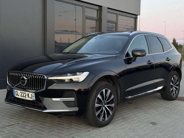 Black Volvo XC60 2023 in Taurage, with an engine capacity of 2.00 L and mileage of 227 thousand km for 20449 €, photo 1 on AUTOMOTO.COM.LV