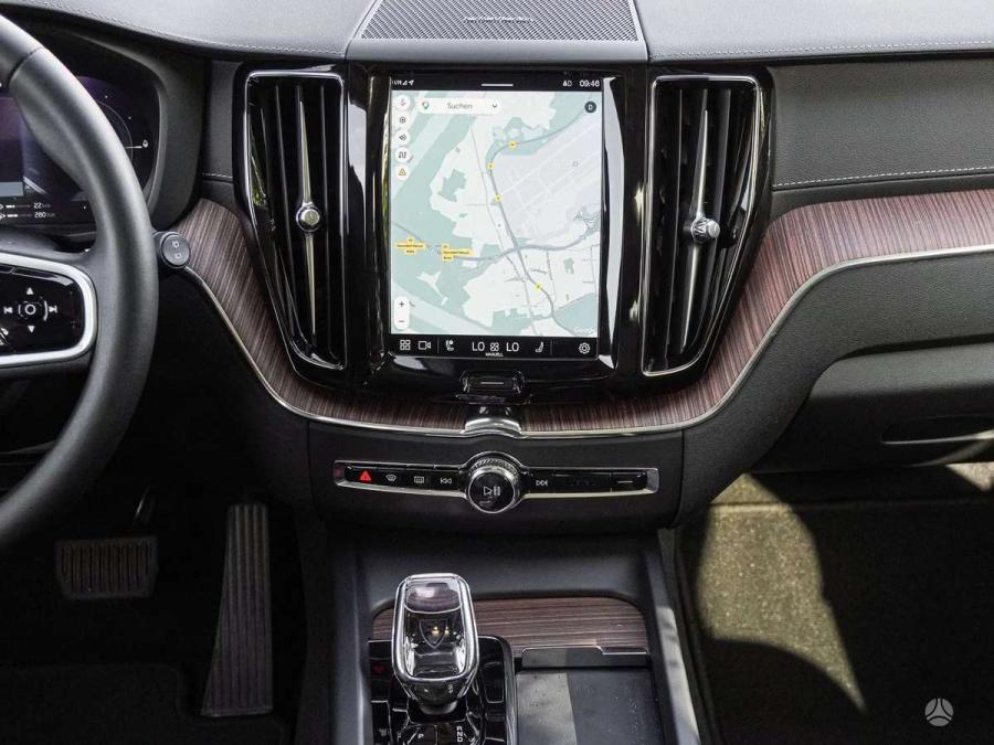 Melns Volvo XC60 2023 Viļņa, ar dzinēja tilpumu 1.97 L un nobraukumu 36 tūkst. km par 49220 €, foto 14 vietnē AUTOMOTO.COM.LV