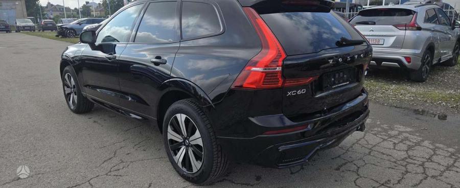 Melns Volvo XC60 2023 Šauļi, ar dzinēja tilpumu 1.97 L un nobraukumu 90 tūkst. km par 27900 €, foto 7 vietnē AUTOMOTO.COM.LV