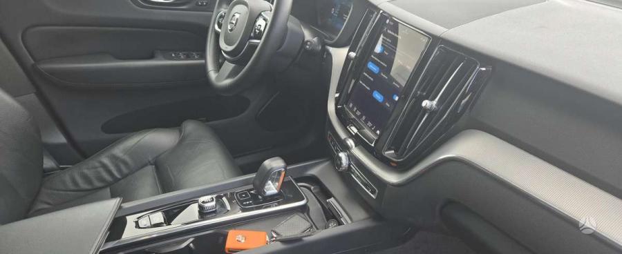 Melns Volvo XC60 2023 Šauļi, ar dzinēja tilpumu 1.97 L un nobraukumu 90 tūkst. km par 27900 €, foto 9 vietnē AUTOMOTO.COM.LV