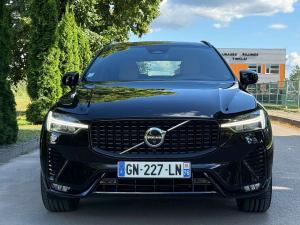 Black Volvo XC60 2023 in Taurage, with an engine capacity of 1.97 L and mileage of 249 thousand km for 24500 €, photo 3 on AUTOMOTO.COM.LV