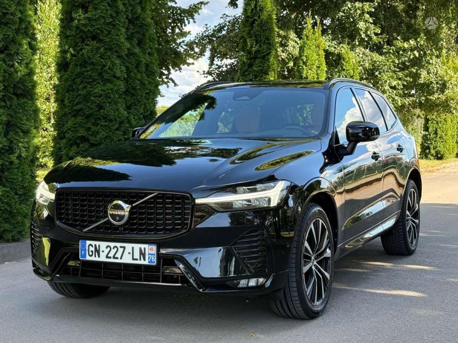 Black Volvo XC60 2023 in Taurage, with an engine capacity of 1.97 L and mileage of 249 thousand km for 24500 €, photo 6 on AUTOMOTO.COM.LV